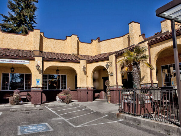 Yelm Restaurant – Puerto Vallarta Restaurantes